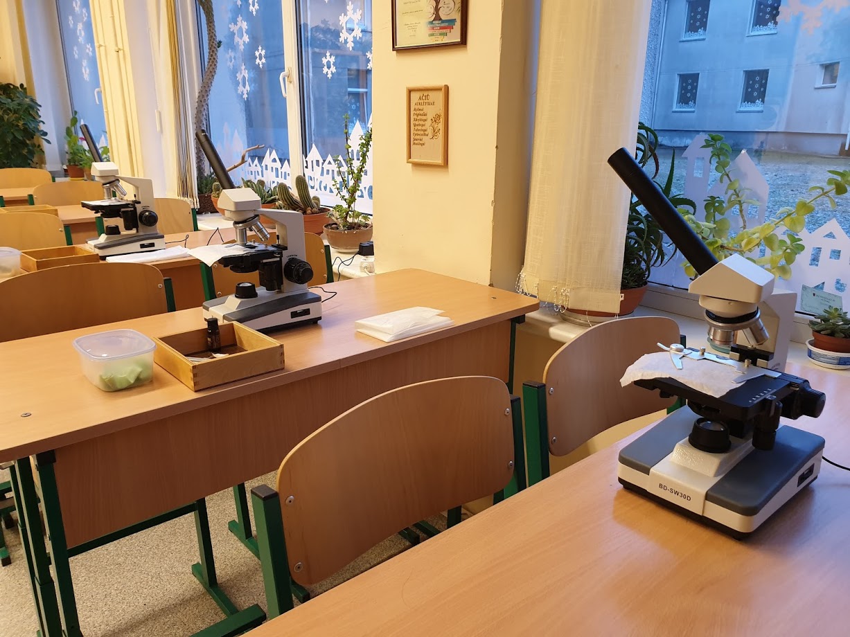 Mikroskopuojame moderniai – Marytės Gečienės biologijos kabinetas